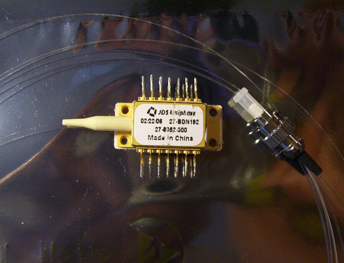 Lightwavestore.com > 980nm Pump Lasers > 980.7nm 300mW kink-free pump laser with FBG stabilizer ...